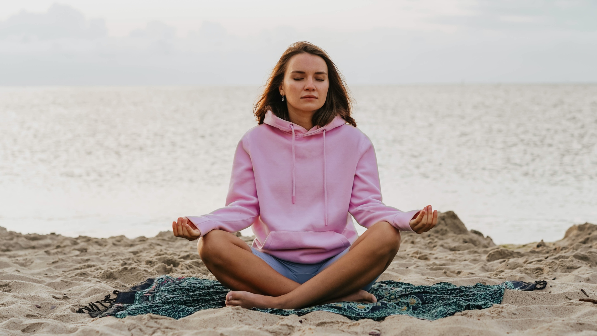 SKY Breath Meditation: Cara Jitu Atasi Kecemasan Berlebih SKY Breath Meditation: Cara Jitu Atasi Kecemasan Berlebih